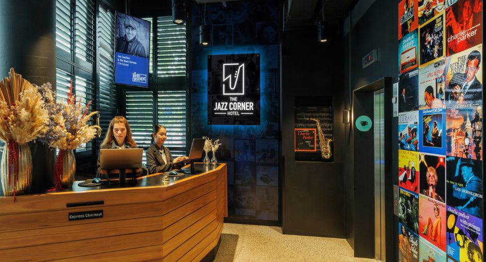 Accommodation in Melbourne| Contact The Jazz Corner Hotel