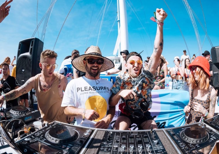 Maldives Hotel Deals | Avani+ Fares Maldives | Special Offers