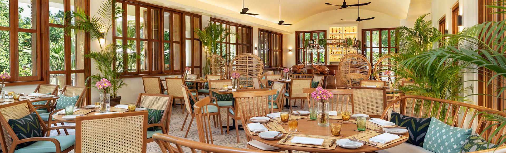 Best Restaurant in Siem Reap | The Mansion | FCC Angkor by Avani