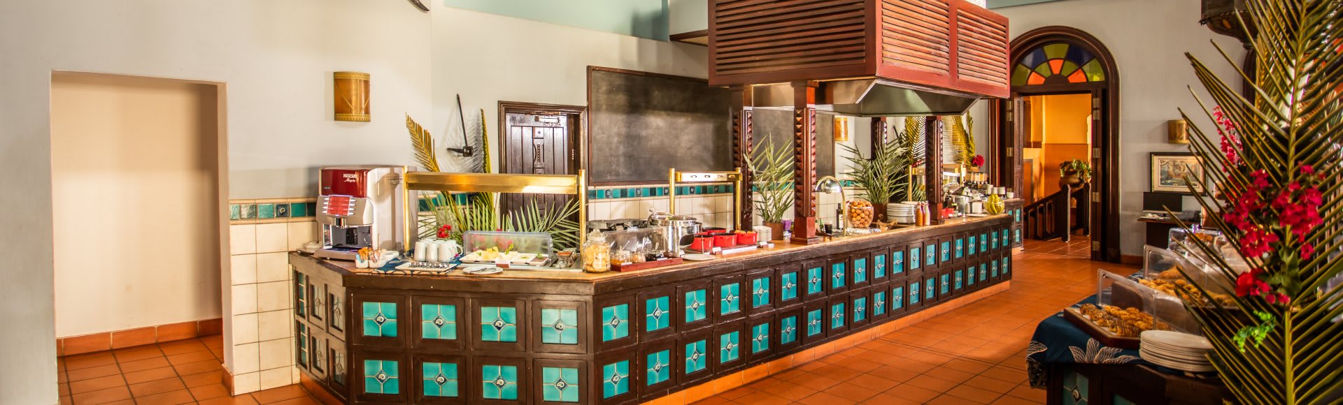 Restaurant in Pemba | Quirimbas Restaurant at Avani Pemba Beach Hotel