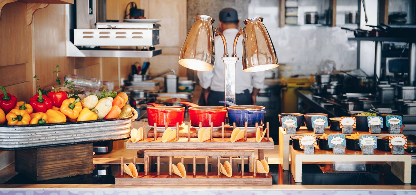 Riverside Dining Bangkok | Skyline Restaurant at AVANI Riverside