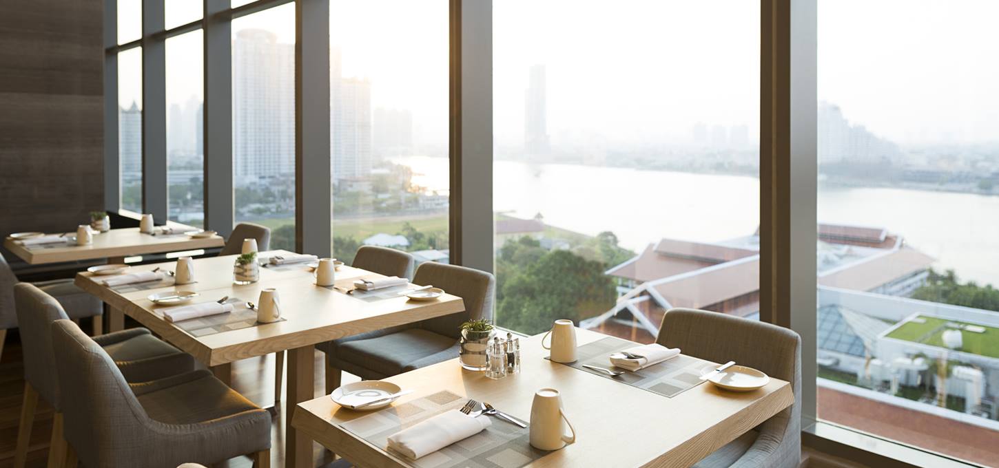 Riverside Dining Bangkok | Skyline Restaurant at AVANI Riverside